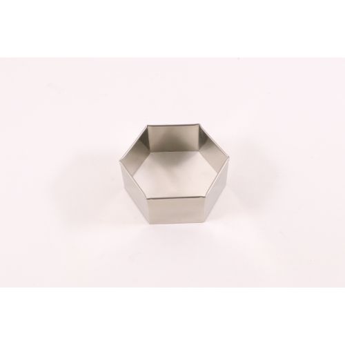 商品情報商品名：たかもりの18-8パテ抜 亀甲 No.12 96mmメーカー品番：082059JANコード：4949362863822規格:No.12A×B×高さmm:91×109×H45材質:18-8ステンレス生産地:燕三条商品特徴クッキ...