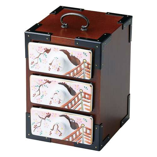 ■商品説明■商品名：三段弁当(古代色)本体のみメーカー：ヤマコーメーカー品番：21-159-05外形寸法：幅11.3×13×16.3cm(mm)お届け数：1商品コード：28103【配送料について】【ご注意】画面上の色はブラウザやご使用のパソ...