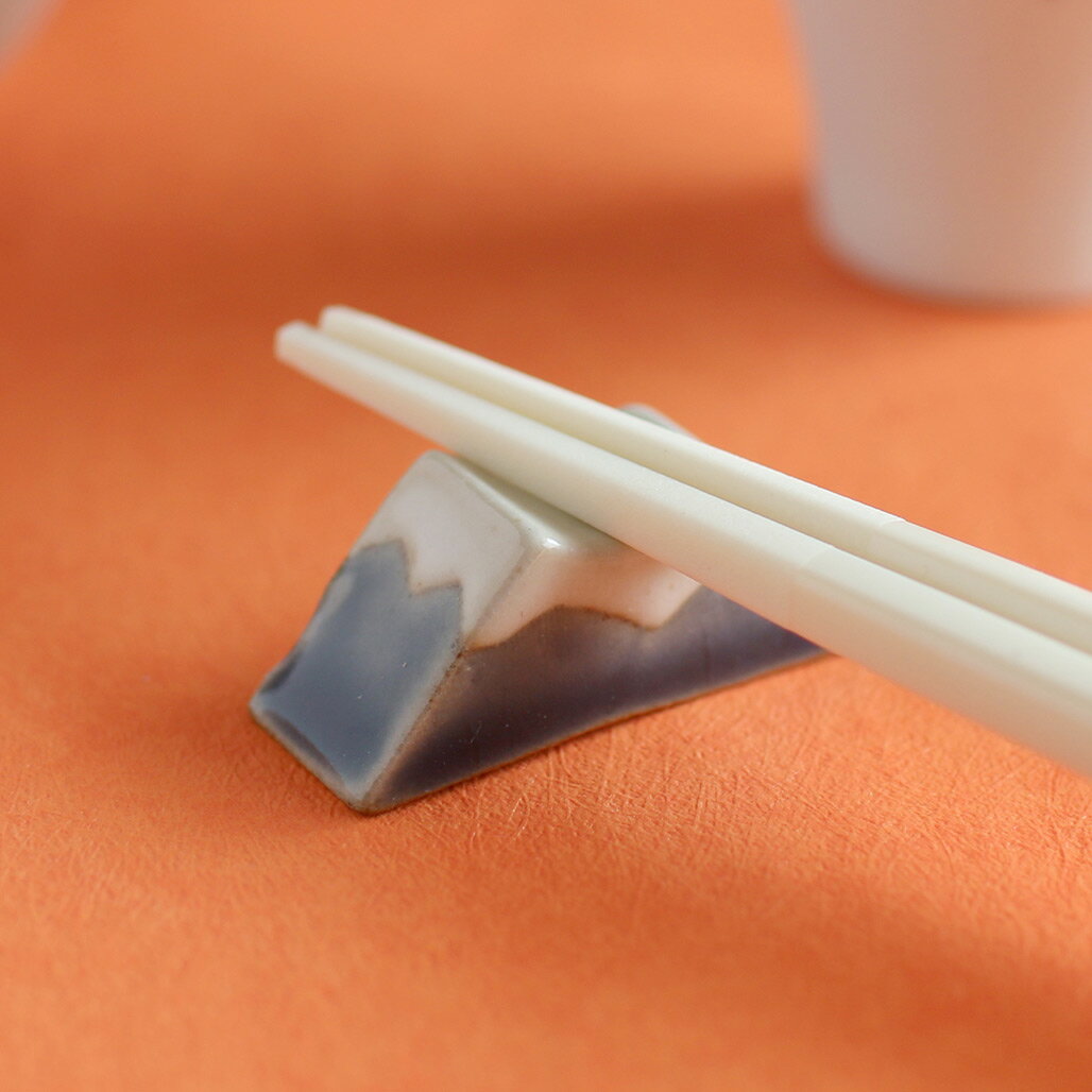 メーカー希望小売価格はメーカーカタログに基づいて掲載しています 内容量 1個 サイズ 1.5cm×4.2cm×巾:1.5cm×高さ:1.5cm 重量 約13g 素材 陶器製 素材原産国 日本 電子レンジ 不可 食器洗浄機 不可 オーブン 不...
