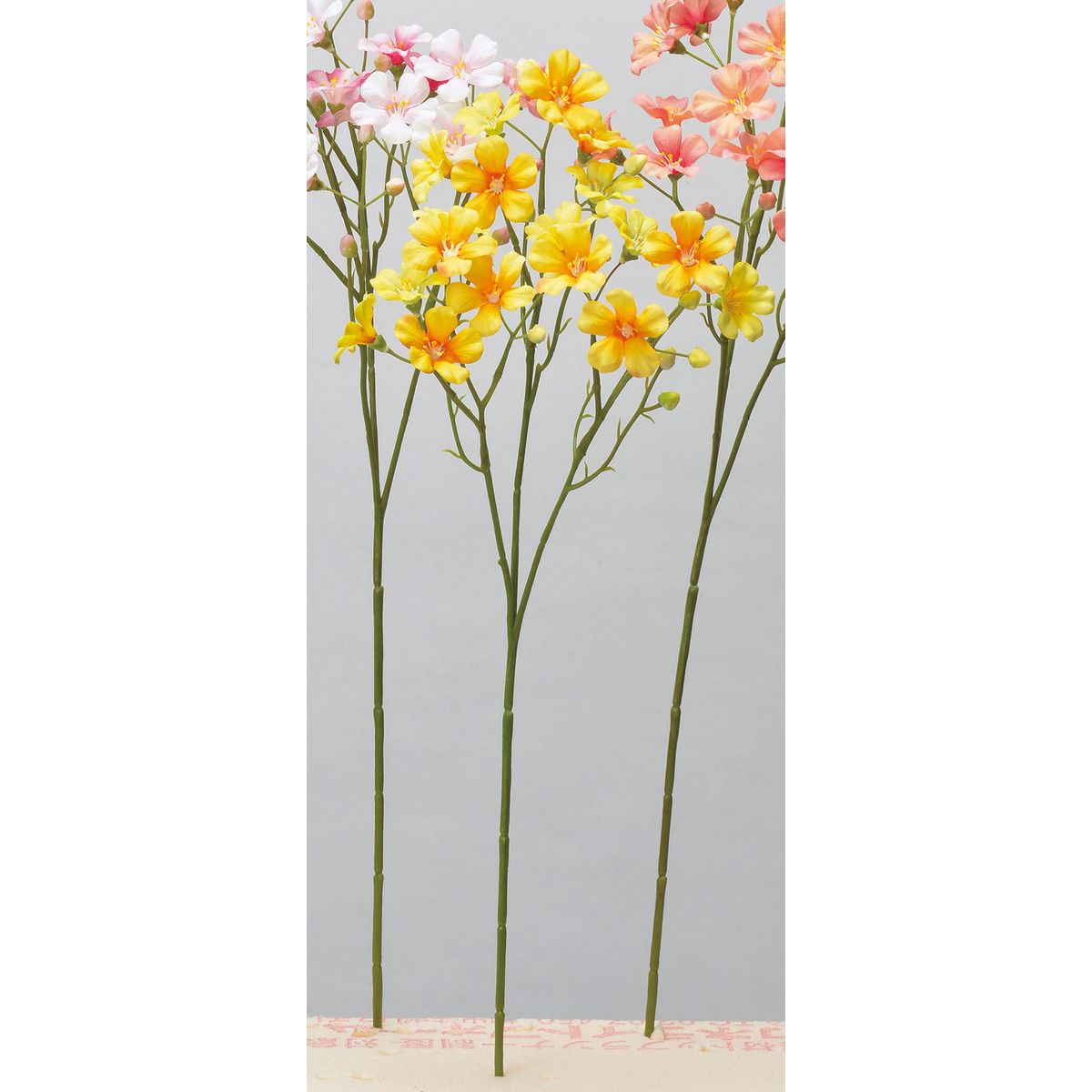 【サイズ】L51 花径3.5×4cm【ブランド】アスカ素材：ポリエステル・ポリエチレン●商品名の「×(数字)」は輪数の目安です。本数ではありません。・造花は人の手作業で作られており、一つ一つに生のお花同様の個体差があります。シワ・ほつれ等は...