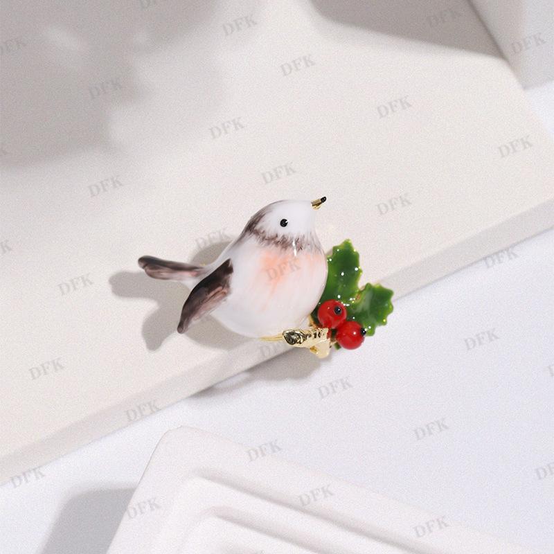 ・素材: 銅・形状: 動物・加工: 電鍍・流行要素: 鳥・機能: 2WAY・スタイル: カートゥーン・スタイルカテゴリ: フレッシュ＆スイート・対象: 女性・種類: ブローチ