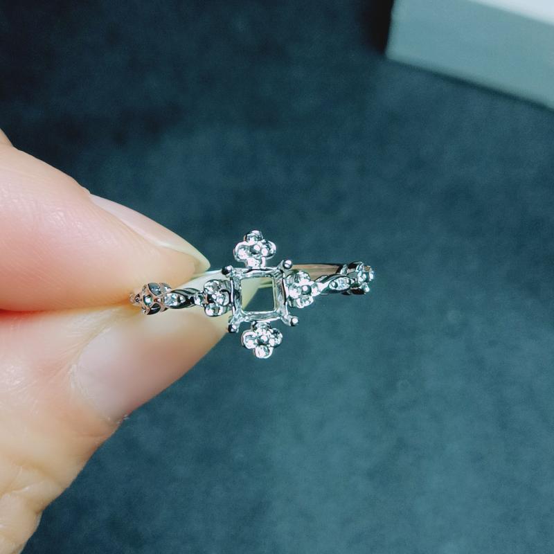・カテゴリ: リング、指輪・素材: シルバー・性別: レディース・貴金属品質: 925・カラー展開: シルバー、ローズゴールド、ゴールド・サイズ: サイズ調整可能