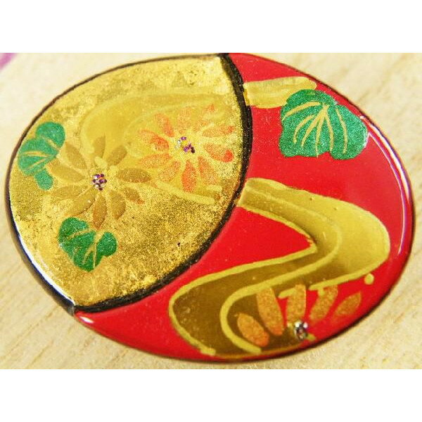 商品情報 新品　 三分締め用の豪華な帯留めです 素材 サイズ 幅：約4.3cm ご注意 お色に関してはお使いのパソコンのモニターのカラーバランスなどにより若干実物と異なってしまう場合がございます。 できるだけ実物に近くなるよう努めさせていた...