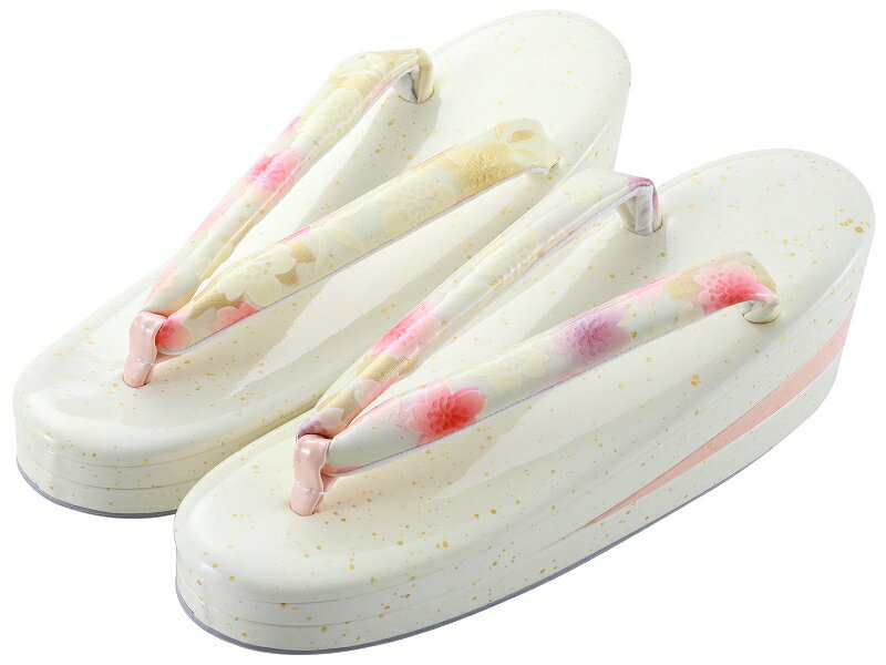 商品情報 新品 振袖用 かかと部分にサーモンピンクのラインが可愛らしい印象です 着物や帯の柄色に合わせたり、コーディネートが広がります ※生地は同じですが柄の出方が異なります 素材 合成皮革ほか サイズ 全長：約24.0cm　かかとの高さ：...