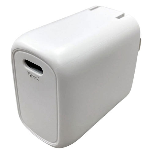 Gan採用によるコンパクトな設計とPD30Wに対応した高出力USB充電器USB充電器 PD30W GaN採用 Type-Cx1ポート スイングプラグ採用 ホワイト●プラグ形状 : 2P(スイングプラグ) ●ポート数 : Type-C ポート...