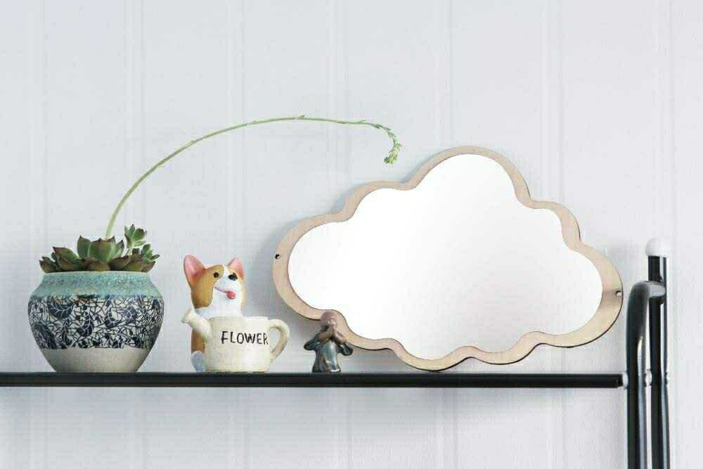 ■商品紹介商品番号：ns-ao-20201211-1ミラー 鏡 大きいサイズ 木製 雲型 サイズ縦約25cm×横約38cm×厚さ約4mm重量約199g素材木製※ミラー面には保護シールが貼ってありますのでご使用の際は剥がしてお使いくださいとて...