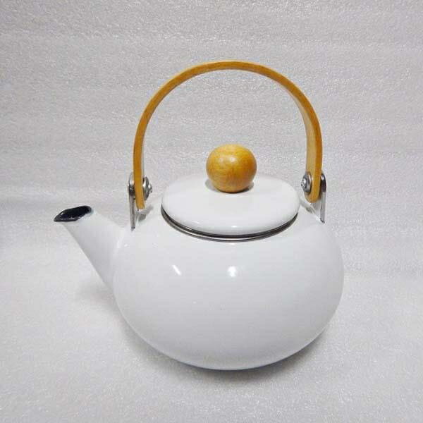 ■サイズ・容量・規格製品サイズ（約）：W185×D155×H128mm製品重量（約）：535g板厚（約）：0.8mm満水容量（約）：1.3L口径：81mm本体：ほうろう用鋼板（表面加工：ほうろう）■注意事項■こちらの商品はメーカー直送品とな...