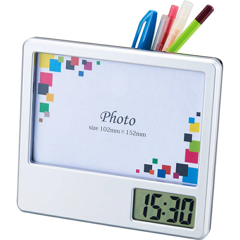 ■商品紹介商品番号：ns-sq-f6175-r06102×152mmの大判の写真が入れられる時計付ペンスタンドです。背面のペンスタンドは折りたたみ可能で、壁掛けとしても使えます。・時計（置掛兼用）、カレンダー、フォトフレーム、ペンスタンド■...