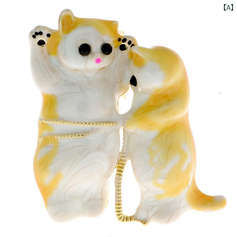・主な素材: 金属・スタイル: 男女兼用・デザイン: 動物・加工: 象眼・カラー展開: 腰囲猫イエロー、腰囲猫グレー・人気要素: 猫・機能: 装飾・テイスト: ニッチ・スタイルカテゴリ: 個性的なトレンド・種類: ブローチ・人気要素カテゴリ...