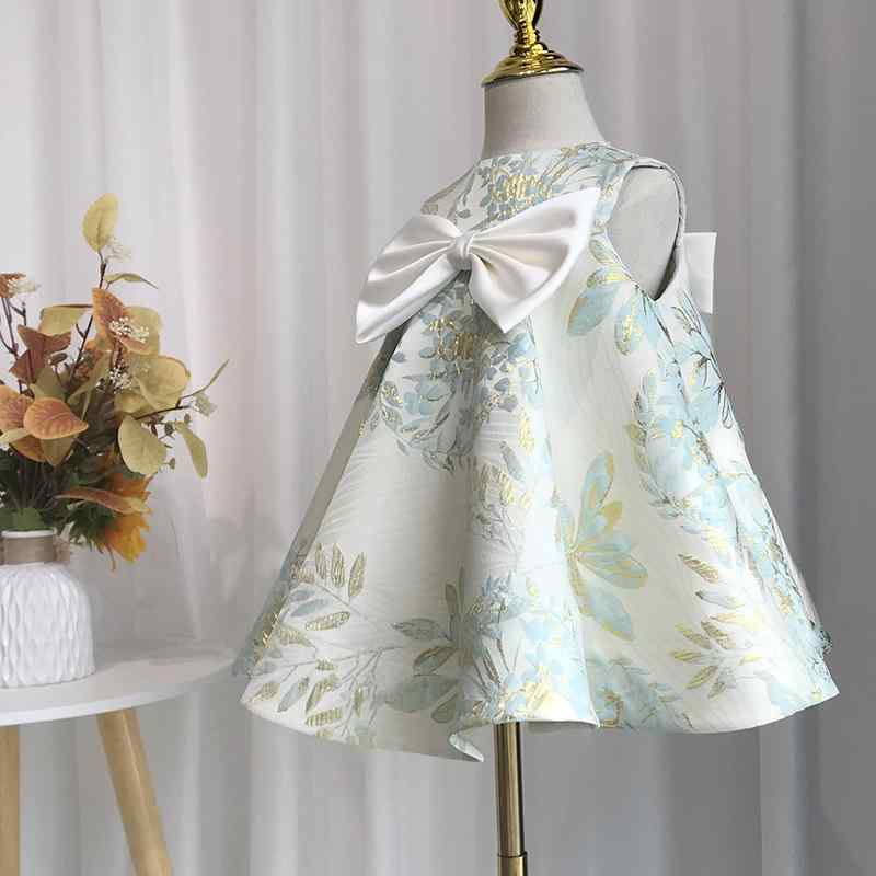 ・カテゴリ: 子供礼服・対象: 女児・年齢層: 3-8歳・サイズ展開: 80cm,90cm,100cm,110cm,120cm,130cm,140cm,150cm・スタイル: プリンセス・主な素材: ポリエステル50%・裏地素材: リネン5...