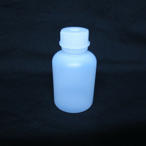 詳細説明【特長】・理化学用品、ポリ細口瓶です。商品仕様（スペック） 容量（約）：30ml素材：[本体・フタ]ポリエチレン　[内フタ]ポリプロピレン 注意事項・予告なく商品の仕様の変更する場合がありますので、あらかじめご了承下さい。理化学用品...