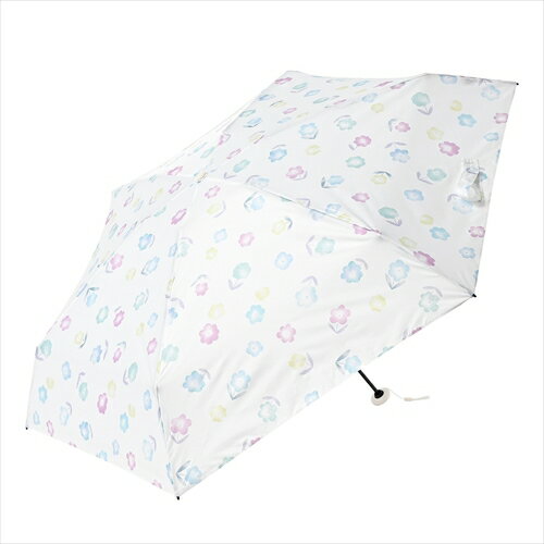詳細説明晴雨兼用で使える折りたたみ傘です。バッグに入れやすいコンパクトなサイズで、携帯に適しています。指や爪を挟みにくい安全ろくろを採用しており、ボタンを押して開閉できます。オフホワイトを基調としたブラーフラワー柄が特徴です。【特長】・軽く...