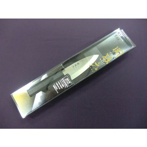 詳細説明【特長】・鋭い切れ味が持続するモリブデンバナジウムステンレス刃物鋼。・糸切刃の本格刃付けです。・密閉性の高い口金。・フィット感の高い積層強化木八角ハンドルです。商品仕様（スペック）本体サイズ（約）：刃渡り105mm素材：モリブデンバ...