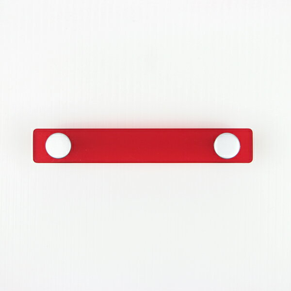 【サイズ】 幅約126mm×約20mm×奥行約26mm ビスピッチ：約96mm 取付ネジ：M4×25mm(付属：2本) 適合扉厚：約1mm〜約22mm 重さ：約25g 【材質】プラスチック ※取付時プラスドライバーが必要になります。 ※高額...