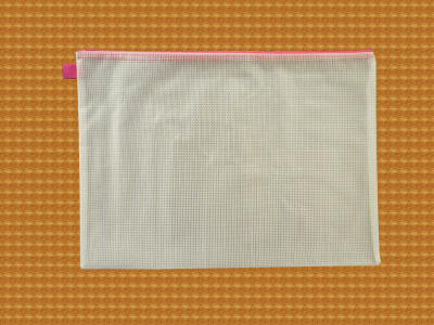 ≪ご使用上の注意≫ (1)お洗濯はご遠慮ください。 (2)素材の性質上色移りする可能性がありますのでご注意ください。 (3)アイロンのご使用はおやめください。 (4)シンナーやベンジン類のご使用はおやめください。 (5)本品を火のそばに近付...