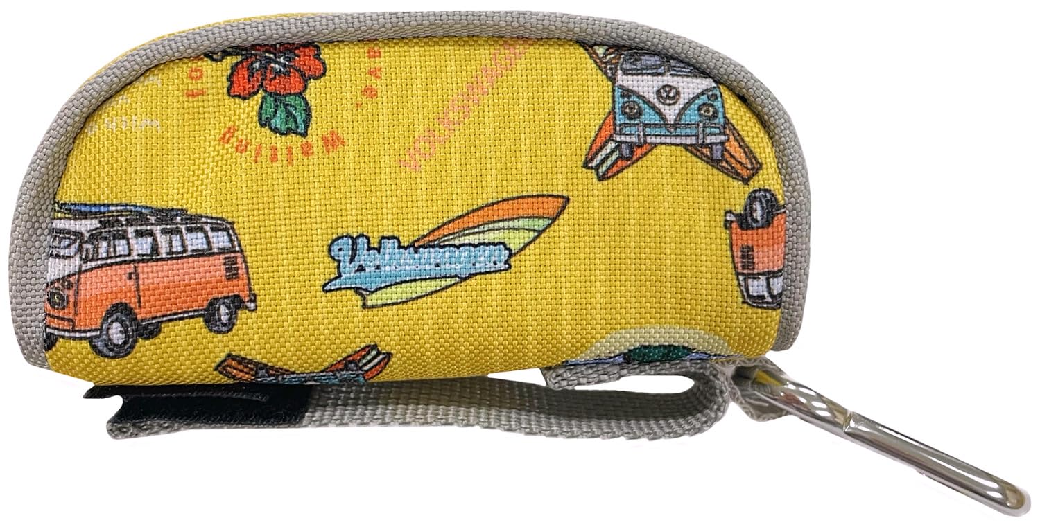 2025年新作のゴルフボールホルダー、VWSC-5404（イエロー）が登場しました。 遊び心あふれるVW T1 BUSをモチーフとしたデザインが特徴です。 このボールホルダーは、ゴルフボールを2球収納できるコンパクトサイズで、コースでのラウ...