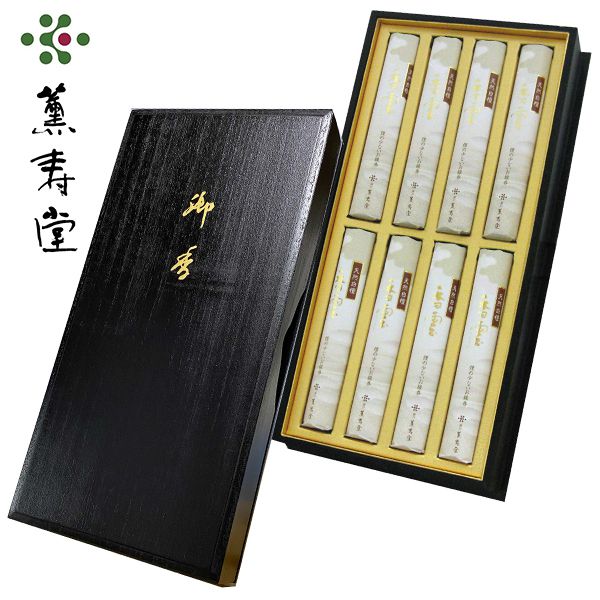 ●商品名/香雲 ●商品内容/香雲(短寸)×8束 [桐塗箱入] ●線香サイズ/約13.5cm ●煙の量/少ない ●燃焼時間/約20分 ●煙の詳細/消臭効果あり、芳香：天然白檀の風雅な香り ●箱サイズ/約33.5×16.5×4.5cm 天然白檀...