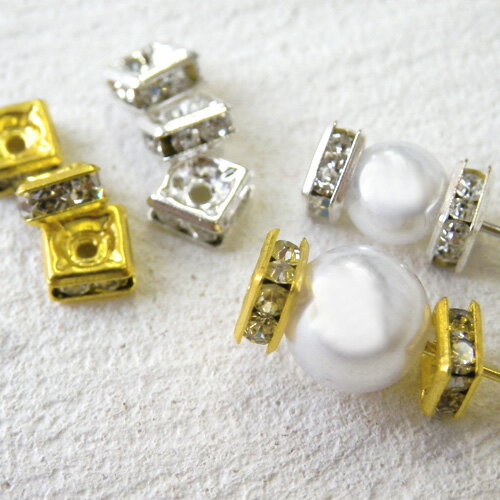 サイズ 縦約5×横約5×厚さ約3(mm) カラー シルバー ゴールド 個数 10個 発送について 関連商品【10個】ロンデル 四角 ラインストーン付 大 6mm角(全2色)*...【30個】ビーズパーツ・スペーサー・薄・直径約4mm(ゴール...