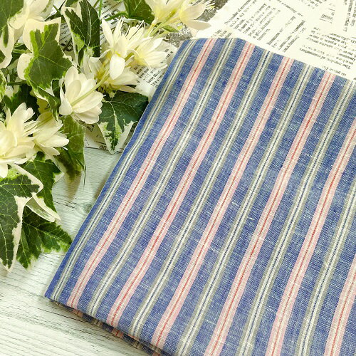 ・商品説明 麻100％のストライプ生地の入荷です。 147cm幅のワイド幅の生地です。 リネン100％で、リネン特有のシャリ感強めの 生地です。 チクチクチク感はありません。 さらりとした肌触りで、洗っていただくたびに 肌になじんでくる生地...