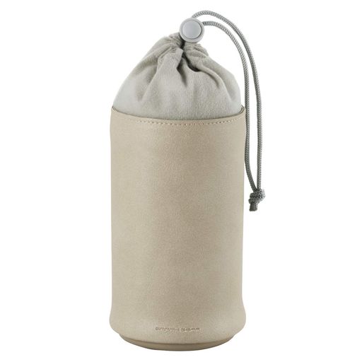 詳しくは「商品の仕様」「商品の説明」をご確認ください。 コンパクトに持ち運べる巾着型のビデオカメラ用インナーケースです。 紐と留め具を引っ張るだけで簡単開閉。サッとビデオカメラを取り出せます。 様々なシーンに合わせやすい、上質な風合いのソフ...