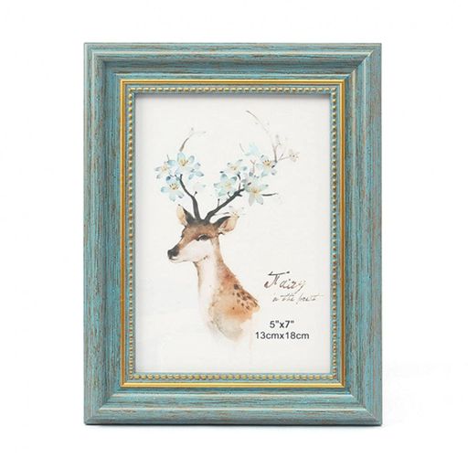 写真をおしゃれに飾ってくれるモダンなフォトフレームです。 どんなインテリアにも合うのシンプルなデザインになっています。 対応写真サイズ:13cmx18cm/5x7 材質:PS、有機ガラス サイズ:17.5cmx22.5cmx2cm/カラー:...