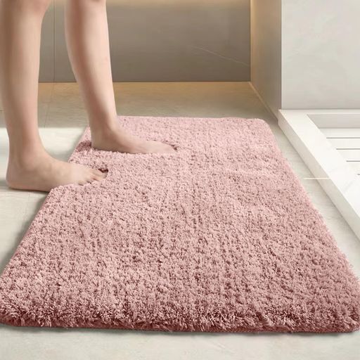 【1秒以内の驚異の吸水力】1秒以内の驚異の吸水力!表面の毛足が長く、水と接触する表面積が大きいので、お風呂上がりについた水滴も一瞬で吸収するから不快な冷たさが残りません。 充填材には独特の細かな孔構造により、空気が通りやすく、水分を素早く吸...