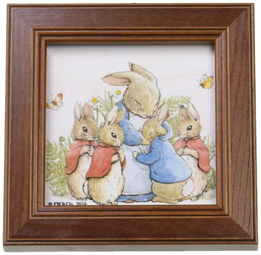 サイズ:W12xH12cm 材質:木製フレーム・ガラス 生産国:中国/日本 仕様:壁掛・卓上両用 BEATRIX POTTER and PETER RABBIT Frederick Warne &amp; Co. Licensed by C...