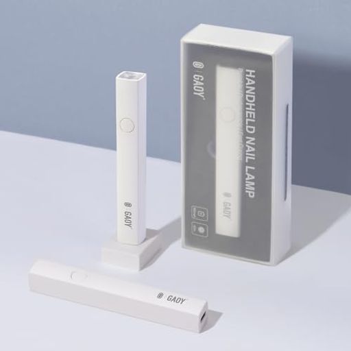 速乾性・強力:5倍凸レンズと3Wのハイパワーライトを採用し、短時間で素早く均一に仮硬化できます。ベース・カラージェルは8秒で硬化し、トップジェルは12秒で硬化します。 軽量・持ち運び可能なネイルライト:サイズは11x1.6x1.6cm、化粧...