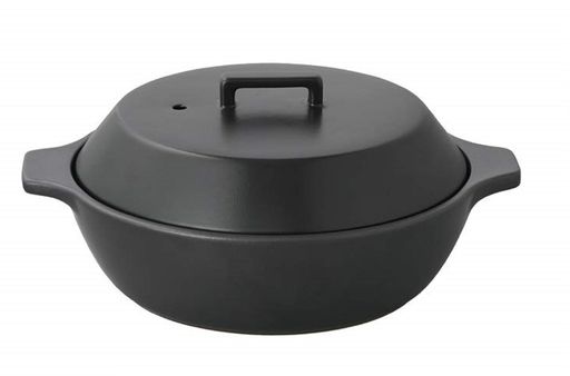 サイズ:φ220 x H120 x W260 mm 容量:1200 ml、重量:約1060 g 色:ブラック その他:[本体] 耐熱陶器 / 直火、電子レンジ、オーブン、食洗機使用可 / 日本製 [蓋] 陶器 / 食洗機使用可 / マレーシア製