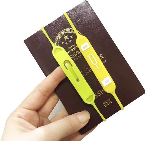 平方根かなりポータブル。アンチロスト。パスポートを包むだけです 平方根2枚のSIM/TF(MicroSD)カードと1つのPINピンに対応可能 平方根SIM/TF(MicroSD)カードとSIMアップピンに簡単にアクセスできる安全なストレージ...