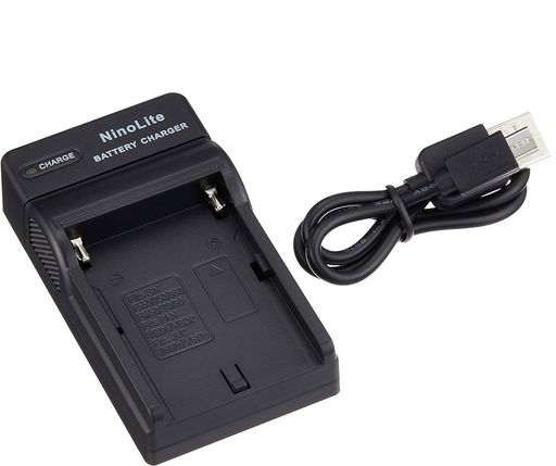 対応バッテリー:ソニーSonyNP-FM500HNP-FM55H 対応カメラ:α99α77IIIα77IIα77α65α58α57α900 α700α550α350α300α200α100 適用純正型番(参考):AC-VQ900AMAC-P...