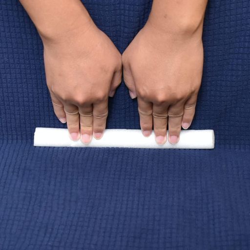 【製品名】ソファカバー用フォームストリップ、家具カバー用ノンスリップスティック 【素材】ポリエチレン 【用途】ノンスリップフォームストリップは、効果的に変位を防止するために適切な位置にソファカバーを固定することができます。 【簡単な取り付け...