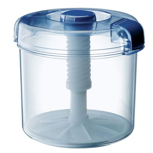 野菜を入れて、ハンドルを回すだけで簡単に押し漬けができる漬物メーカー。 [サイズ]約径22.4x高さ20.2cm [重量]約756g [容量]約4L [容量の目安]きゅうり・・・11~15本、なす・・・9~12個、大根・・・1000~120...