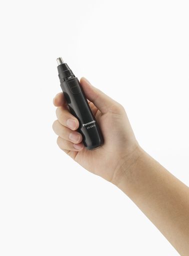 ドライシェービング 新「デュアルエッジ刃」が狙った毛をカット 使用日数:週1回90秒使用で約1年 寸法(約):幅2.6x奥行3.2x高さ12.7cm 付属品:掃除用ブラシ