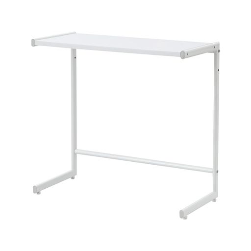 モニター上の空間を活かして棚を設置することでデスクスペースの有効活用ができます。 よく使う物を棚上に置けるので整理整頓と視認性の向上につながります。 天板から少しフレームが出る仕様にしてますので小物の落下を防止できます。 ガタつき防止のアジ...