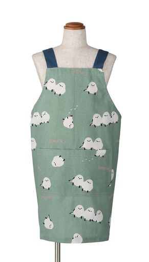 製造:インド 素材:綿100% サイズ:110-120cm かわいいモチーフをオリジナリティあるデザインで三角巾付きのキッズタイプのエプロンが登場。ネームタグ付き。 キッズタイプMサイズはかぶって着られるゴムタイプ。お子様でも簡単に着脱できます。
