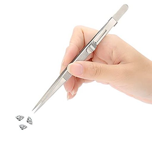 用途: ジュエリーピンセットは宝石の識別やダイヤモンドのグレーディングに最適で、宝石商や宝石鑑定士にとって欠かせないツールです。 デザイン: ジュエリーピンセットの表面は細かくサンドブラスト加工されており、使用中の反射を最小限に抑える無反射...