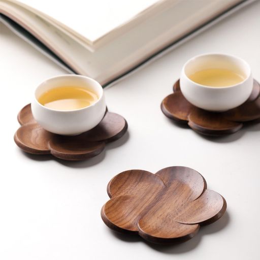 「small製品詳細」セット数量:3枚、サイズ:9.5*9.5*1cm、重量:30g、材質:黒グルミ(手動測定、若干の誤差がある場合があるので、ご了承ください。) 「幅広い使用範囲」家庭用、バー、オフィス、カフェなど様々な場所に適用する。お...
