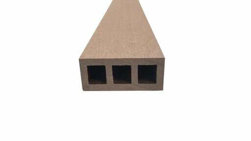 リサイクル樹脂素材のウッドデッキ、フェンス材です。リサイクル木材とプラスチック配合なのでメンテナンスも天然木材と比較して簡単です。一般的な木材同様にカットが加工できますので特殊な工具も必要なく誰でもDIYをお楽しみいただける素材です。 ウッ...