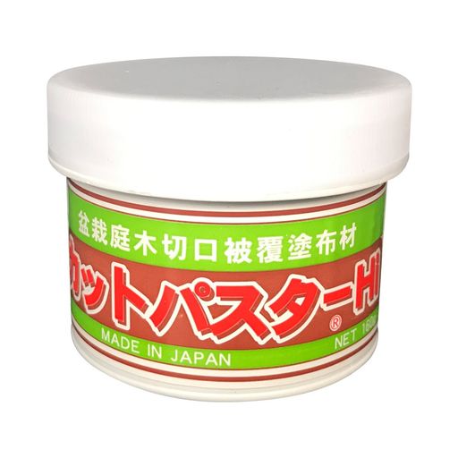 雑木専用の切口被覆布材です。松柏用もございます。 内容量は従来160gでしたが、仕様変更があり190gとなっております。 切り口からの雨水・腐朽の進行を防ぎます。 傷口を保護し、カルス(肉巻き)の成長を助けます。