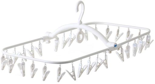 本体サイズ:幅70x奥行36x高さ25cm 白を基調とした、清潔感のある角ハンガーです。 フック下のリングは角ハンガーを上下に重ねたりできます。 取っ手として持てば、背の高い竿に引っ掛けるときに便利です。 ボディとピンチにはフレディのブルー...