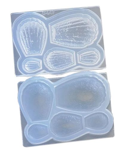 シリコーン製ミニチュア用型抜き 樹脂粘土をはじめとする自然乾燥粘土、オーブン粘土、UVレジンなどでご使用頂ける便利なシリコーン型 リアルなミニチュアのマドレーヌが5サイズ作成可能 仕上がりサイズ(約):24x17.5x8.5/19x14x7...