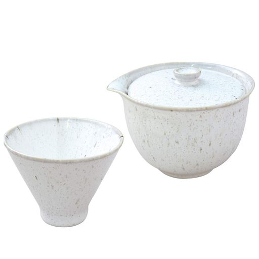 サイズ:宝瓶急須-約幅9.5x奥行き9.5x高さ7.5cm煎茶碗-約幅8x奥行き8x高さ6.5cm 素材:陶器 生産国:日本 容量:宝瓶-約180ml煎茶碗-約120ml セット内容:急須x1煎茶碗x1 箱仕様:化粧箱
