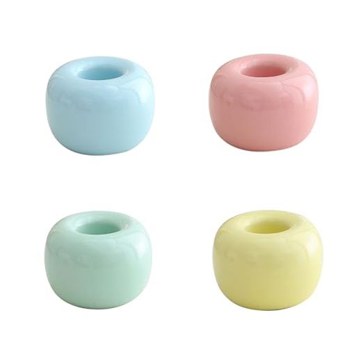 小さくてかわいい歯ブラシ1本用のリング型(ドーナツ型)スタンド4個セットです。 【サイズ】約4*3cm、内径:1.5cm、素材:セラミック 【実用的な歯ブラシホルダー】細菌は、暗く湿気の多い場所で繁殖する傾向がありますが、歯ブラシホルダーは...