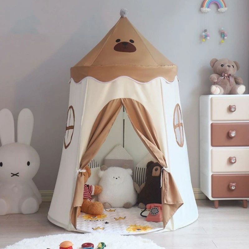 【商品仕様】〇使用時サイズ：110cm×80cm×150cm〇バリエーション：ブラウン、ピンク、ブルー【創造力を豊かにするキッズテント】お子様だけのお気に入りのスペースを作ることができる室内用のキッズテント。おもちゃを置いた秘密基地や、好き...