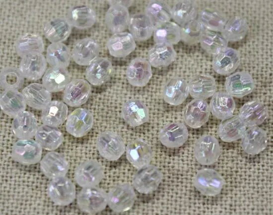 穴の大きさ：約1.8mm 素材：樹脂 入り数:：約200ケ サイズ：4mm