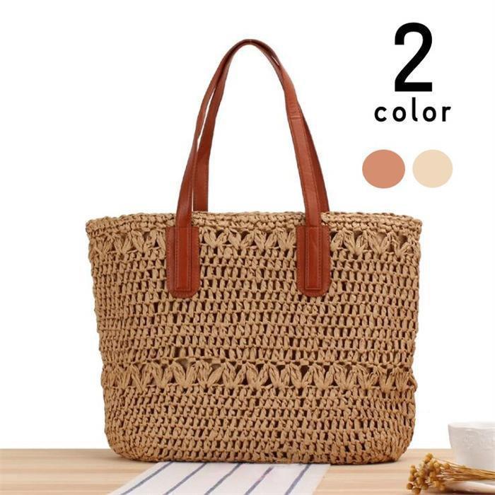 ■素材：ポリエステル/分類外繊維（紙）■カラー：ベージュ、ブラウン■サイズ：縦32cm×横43cm×マチ11cm（約）■店頭及び屋外での撮影画像は、光の当たり具合で色味が違って見える場合があります。■商品の素材や測り方によって、若干の誤差が...