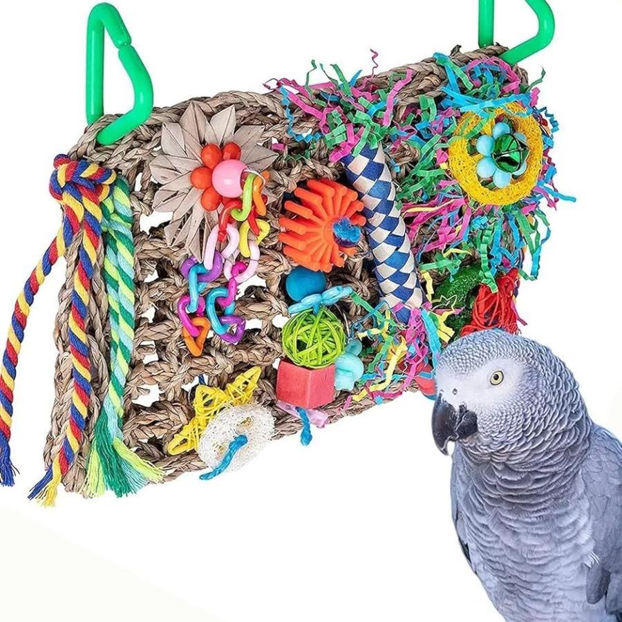 1. 「鳥の楽園」カラフルなおもちゃ。インコやオカメインコに最適なアスレチックバードトイ。遊び場が広がってストレス解消。噛むおもちゃや止まり木、鳥じゃらし、編組チューブなど豪華。運動不足解消にもおすすめ。2. 「鳥の夢想」楽しい遊びがいっぱ...