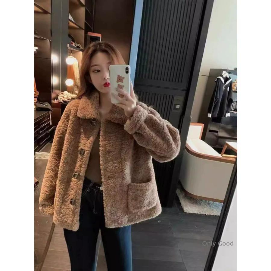 【商品説明】◎モコモコとした手触りの暖かなボア素材で温もりを与えてくれるボア。◎トレンドのビッグシルエットに仕上げることでゆったりとした着こなしを楽しめます。◎軽い着心地なのでストレスフリーに着用して頂けます。◎デザイン?機能性ともにバラン...