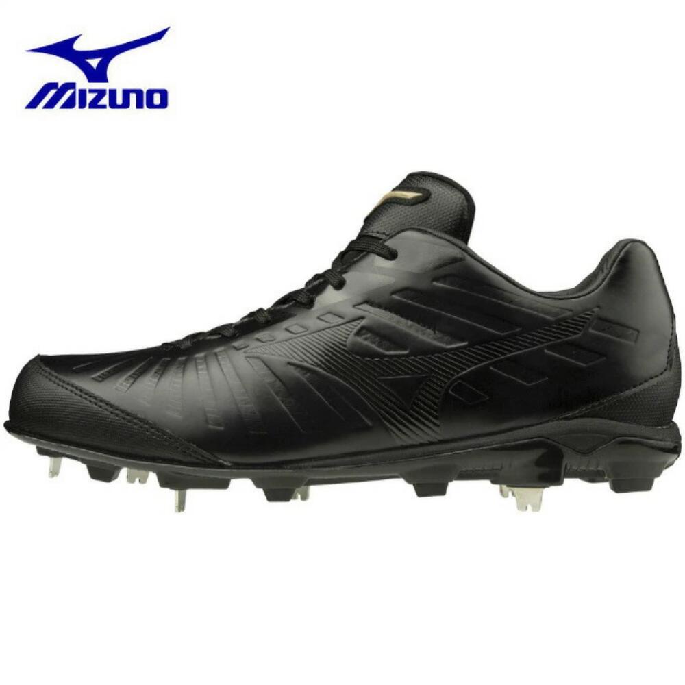 外野の頭を越える打力が、欲しくないか。PSシリーズ最軽量モデル。 ■カラー：ブラック×ブラック ■サイズ：25.5cm～29.0cm ■質量：約270g ( 27.0cm片方 ) ■足幅：2E相当 ■素材： 甲材/人工皮革 底材/合成底 ス...